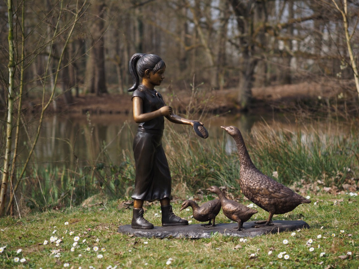 Bronze sculpture Girl feeding geese 105x40x108cm | Doika
